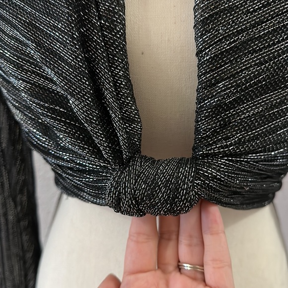 Zara | Tops | Zara Knotted Crop Top With Metallic Thread | Poshmark
